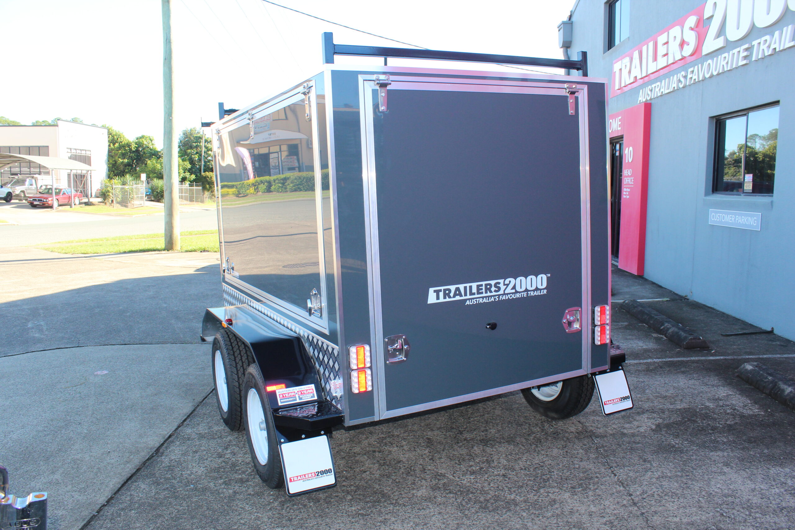 Tradesman's Trailers |Trailers 2000